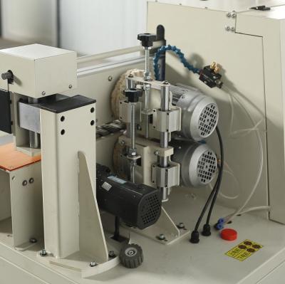 Cina sbavatrici a livello pneumatiche 220v 50hz della fascia di bordo 0.8Mpa in vendita