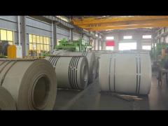 Does stainless steel release toxins when heated?