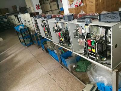 中国 Vcbの遮断器12KV白く黒い灰色の任意ZN63 VS1 12はタイプを修理しました 販売のため