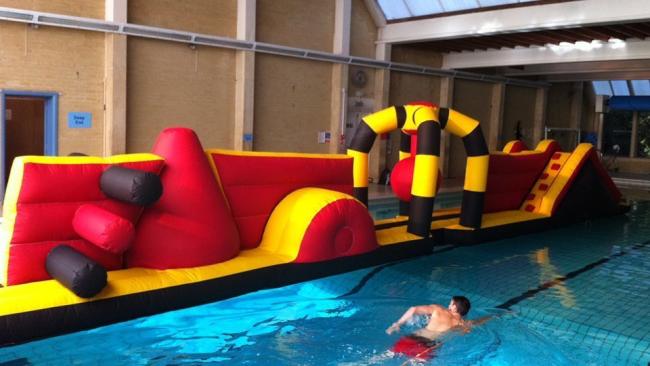 Waterproof Welded Obstacle Run Water Games 13.8M Pirates Treasure Pool Inflatable Deep Water Running