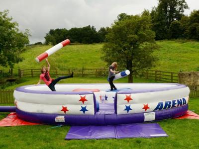 China Comercial Inflatable Outdoor Games Inflatable Gladiator Flighting For Family for sale