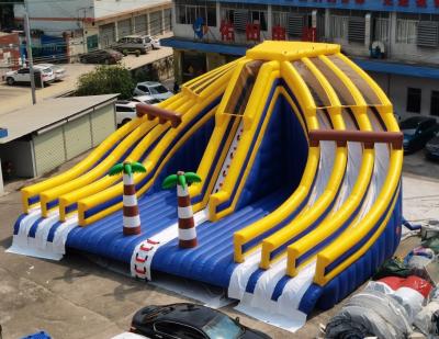 Cina Parco di divertimenti gonfiabile all'aperto del PVC con il castello commerciale dei buttafuori degli scorrevoli in vendita