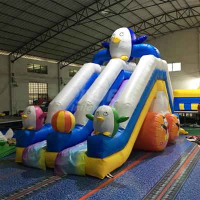 China Dauerhaftes Weg-Pinguin-Kinderaufblasbare Wasserrutsche für Pool-Digital-Drucken for sale