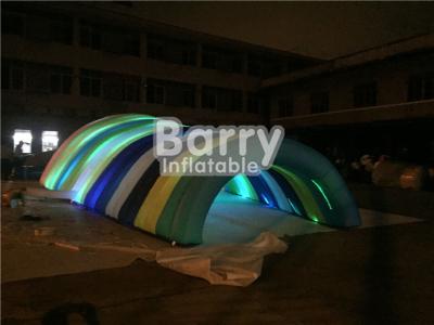 China La tienda inflable blanca impermeable para el acontecimiento, modificada para requisitos particulares explota la tienda del túnel del LED en venta