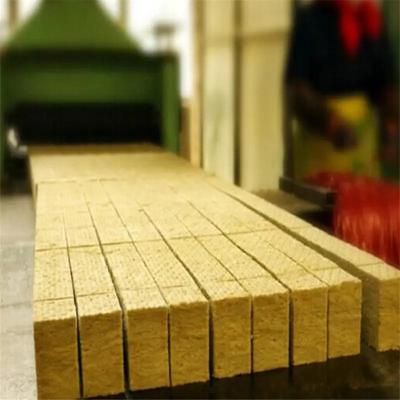 Cina Strutture di costruzione di pannelli insonorizzanti in lana di roccia Isolamento acustico del soffitto in lana di roccia in vendita