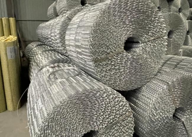 Pipeline Coating wire mesh in production