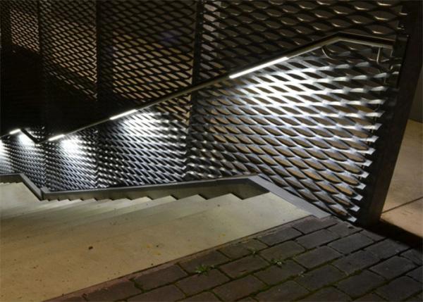 Black color Corrosion Resistant Hexagonal Expanded Metal Sheet For Industrial Use