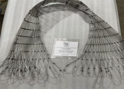 China 60mm Hole Size 60-Degree Angle Structure Wire Rope Mesh For Safety Protect for sale