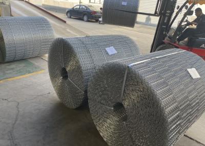 China Malla soldada galvanizada con revestimiento de tubería de gas de 2,0 mm de espesor, 6 rollos por paquete en venta