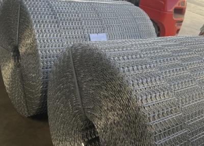 China Malla soldada galvanizada con revestimiento de tubería de gas de 2,0 mm de espesor, 6 rollos por paquete en venta