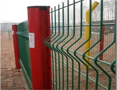 China Garden V Folds 2.5m Welded Wire Mesh Fence for sale