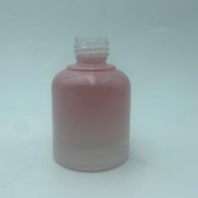 Cina Bottiglia di vetro rosa riciclabile 2025 per flaconi contagocce per oli con collare argentato, lusso all'ingrosso 30ml in vendita