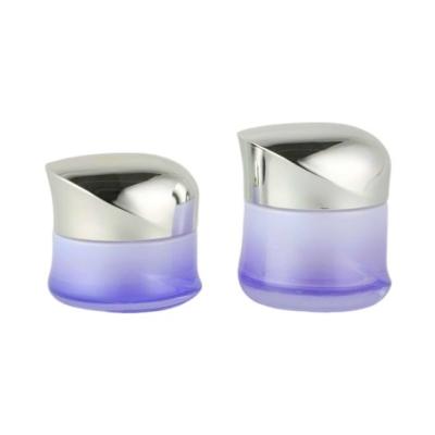 Kruik van de het Glasroom van 50g Skincare de Verpakkende met het Plastic Embleem en het Schilderen van GLB Kosmetische Kruik Aangepaste