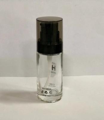 Cina Progettazione cosmetica di lusso d'imballaggio cosmetica dell'OEM dei contenitori della bottiglia di vetro del fondamento di trucco riutilizzabile in vendita