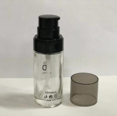 Cina Progettazione cosmetica di lusso d'imballaggio cosmetica dell'OEM dei contenitori della bottiglia di vetro del fondamento di trucco riutilizzabile in vendita