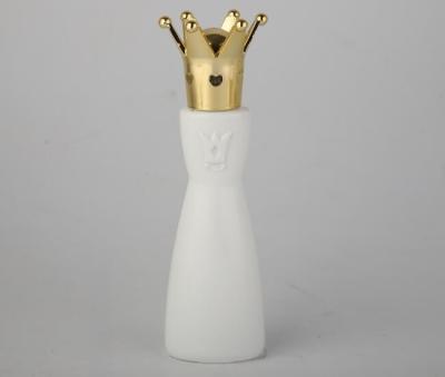 Las botellas de perfume de cristal 30ML rocían la botella con el tapón de tuerca Skincare de la reina y el empaquetado del maquillaje
