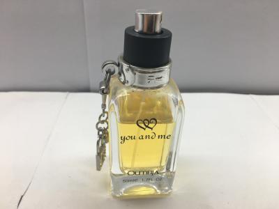 Cina Bottiglie di profumo di lusso d'argento riciclabili 50ml con la decorazione del metallo in vendita