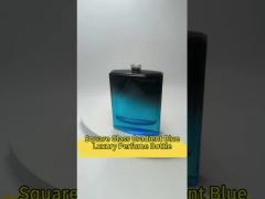 100 ml di bottiglia Luxus- und Eleganz con profumo, con nero e rosso.