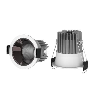 中国 3500kホテルのシリコーン適用範囲が広いLEDの滑走路端燈は自由なちり止めに斑点を付ける 販売のため