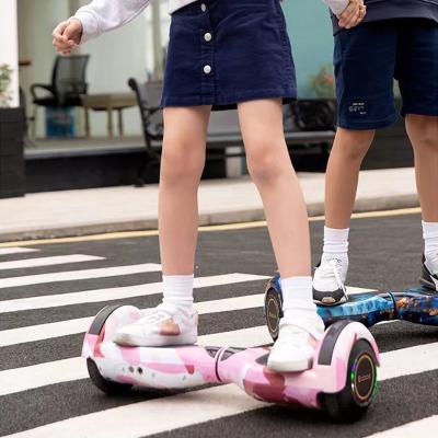 China Hover Board 2 Unisex Applicable People ABS PC Aluminium Alloy Flying Battery Handle Hoverboard for sale
