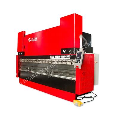 Cina CNC Sheet Metal Press Brake For Metal Sheet Bending Machine Hot Selling in vendita
