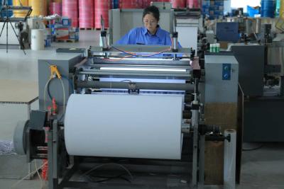 Cina Taglierina per bobine termiche a 3 fasi, macchina per taglio carta, larghezza max 900 mm in vendita