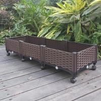 China Customizable Plastic Vegetable Planter Box on Wheels with Automatic Watering Tray 2 Drain Holes for sale
