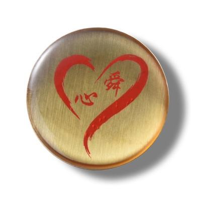 China Wholesale custom gold round metal epoxy pin badge for sale
