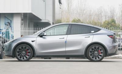 Cina 2024 Tesla Modello Y completamente elettrico Auto di famiglia AWD Colori diversi in vendita