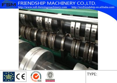 Cina rotolo d'acciaio della piattaforma del metallo di GI di spessore di 1.0-2.0mm che forma macchina 15kw con il Governo di controllo elettrico in vendita