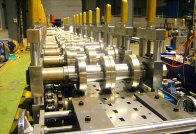 China 15 M-/Mingeschwindigkeits-Gestell-Rolle, die Maschine galvanisierten Stahl und Wälzlagerstahl GCRs 12 bildet zu verkaufen