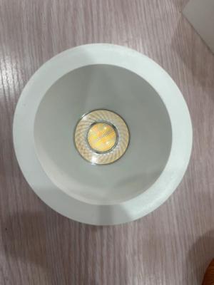 中国 シングルヘッドCOBスポットライト 天井ダウンライト 6W 3000K-3400K-4000K 3CCT スクウェア アンチブレア 販売のため