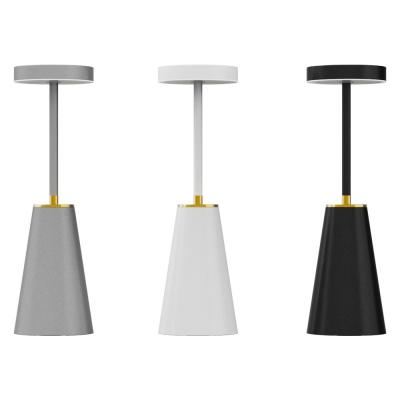 China Modern Bedroom Table Lamp with Wireless Charging and Dimming Lifespan of 15000 Hours for sale