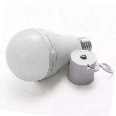 China Li-ion Rechargeable Battery LED Bulb 12W E27 B22 for Emergency and Healthy Usage for sale