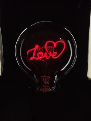 中国 IP44 ユニークなデザイン メタル ホーム 装飾 DIY ホリデー フィラメント 電球 ヴィンテージ LED テーブルランプ 販売のため