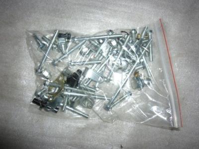 China HONDA CD70 C50 70 90 100 HARDWARE ESTÁNDAR DEL MOTOR DE 110 MOTOCICLETAS (NUECES, BULTS) en venta