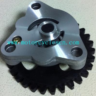 China Piezas del motor de la motocicleta del montaje del aceite de motor de la bomba del motor QM200GY - B en venta