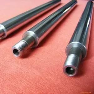 Cina L'olio Sae1045 ha protetto (0.1mm) la biella di superficie del cilindro idraulico in vendita