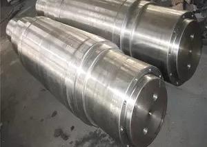 Cina L'asse di rullo d'acciaio 42crmo4 di pezzo fucinato Aisi4140 Scm440 1,7225 dello stampo ha forgiato l'asse d'acciaio della scanalatura in vendita