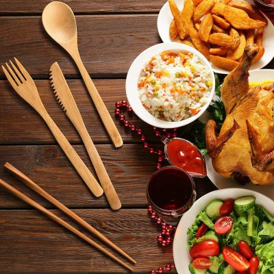 Cina Cannucce di bambù biodegradabili con la coltelleria messa per le bevande calde in vendita