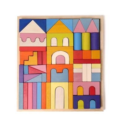 Cina Particelle elementari di legno 4.5cm conoscitive dell'arcobaleno dei giocattoli dei blocchetti del castello in vendita