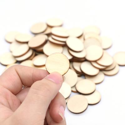 Cina Spazio in bianco che dipinge i dischi di legno non finiti di legno di pino dei mestieri di 10cm in vendita
