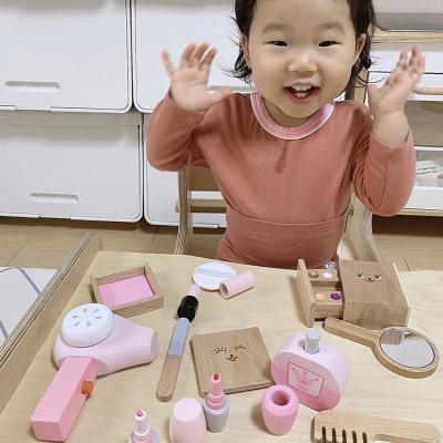 Cina Il Montessori portatile Toy Set cosmetico di legno dei bambini ISO9001 in vendita