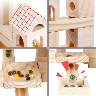 Cina regalo educativo dei bambini dei giocattoli di pista 60pcs dell'Assemblea delle particelle elementari della palla dei bambini di marmo di legno di puzzle in vendita