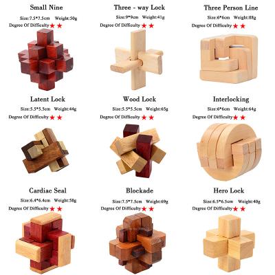 Cina Gioco di legno di puzzle di quoziente d'intelligenza di Kong Ming Puzzles Set Luban Lock per il giocattolo adulto del gioco di grado dei livelli di Brain Teaser 3 dell'uccisore di tempo dei bambini in vendita