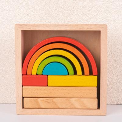 Cina Il puzzle di legno di incastramento dell'impilatore blocca Montessori che impila il gioco per la scuola materna in vendita