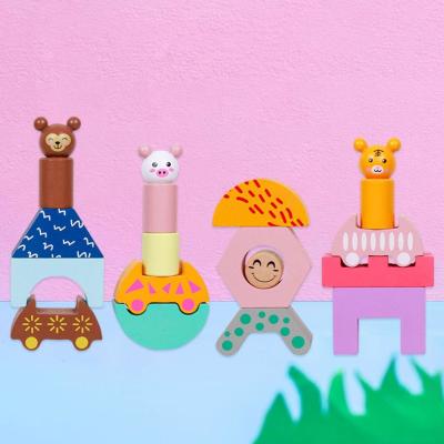 中国 木製の列車のトラックは就学前の幼児のためのDIYの教育おもちゃを形づける 販売のため