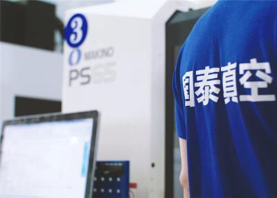 China Coaters do rolo de Crystal Roll Coating Machine Fluorides de quartzo para revestimentos de embalagem à venda