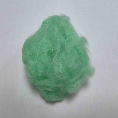 Cina Fibra di poliestere riciclata in PET 51 mm verde PSF per giocattoli farciti in vendita