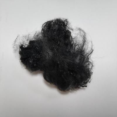 Cina Fibra Staple di poliestere riciclata 1.4D 38mm nera con migliore crimping in vendita